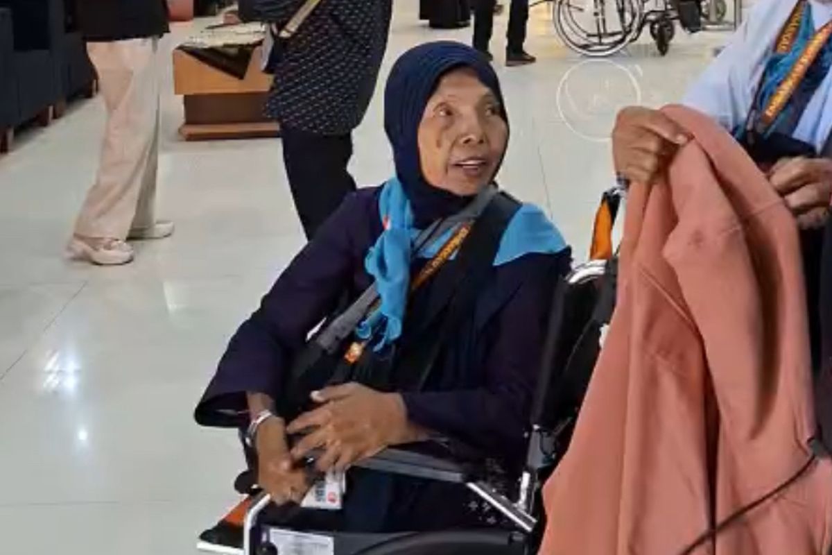 Perjuangan Nenek Mu’yatur Rohmah, Disabilitas Daksa Asal Jember Yang Berangkat Haji Di Tahun ...